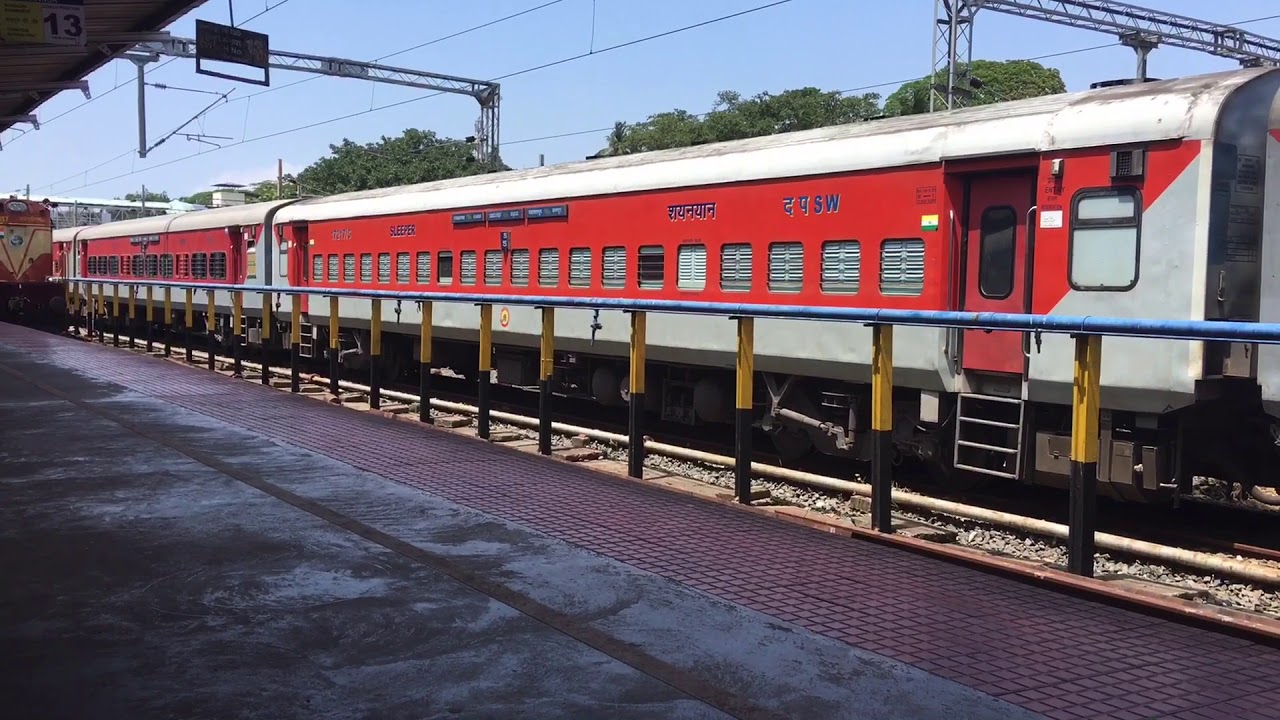Royal 👑 ERS-WDM3A Diesel loco is getting ready to lead 16306 Kannur ...