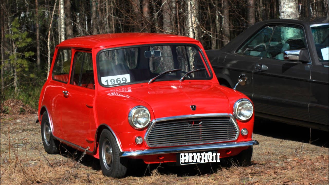 Vanhoja autoja / Old Cars - YouTube