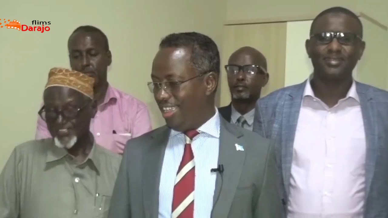 Fanaanad Saynab Xaaji Cali Baxsan oo ku xanuunsan muqdisho - YouTube