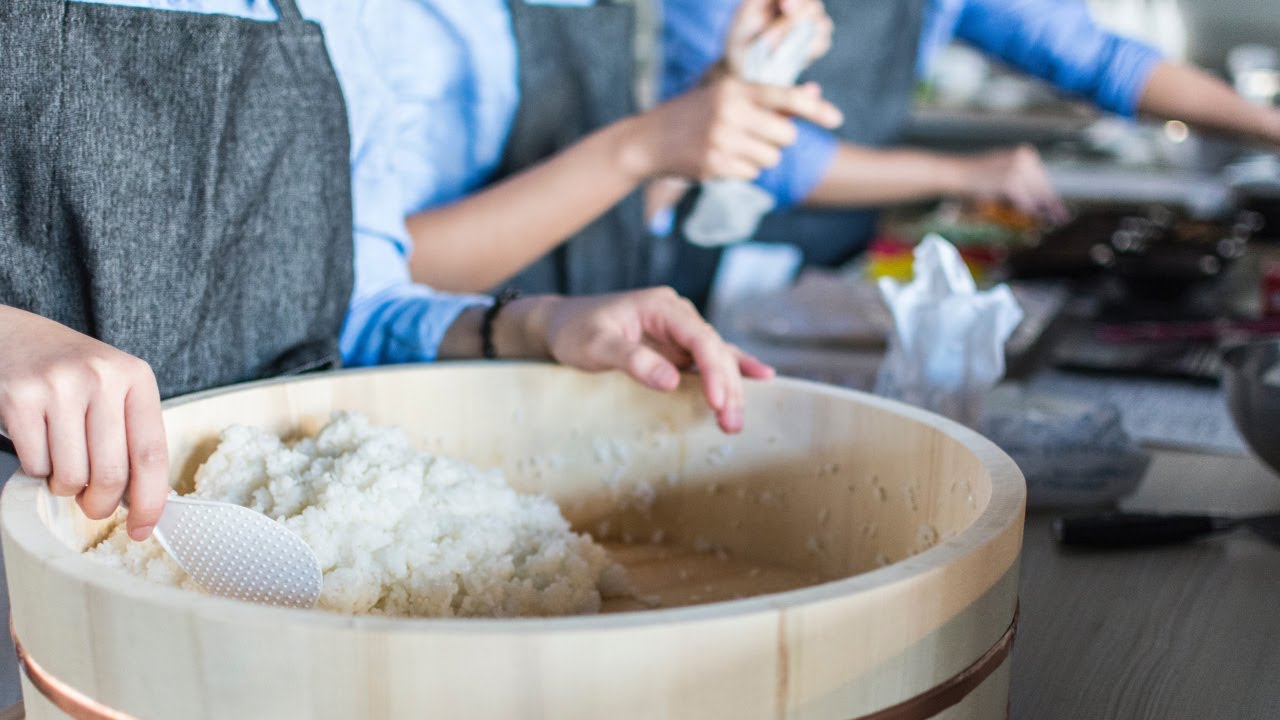 HOW TO COOK RICE FOR A CROWD | 25 kg of Rice - YouTube