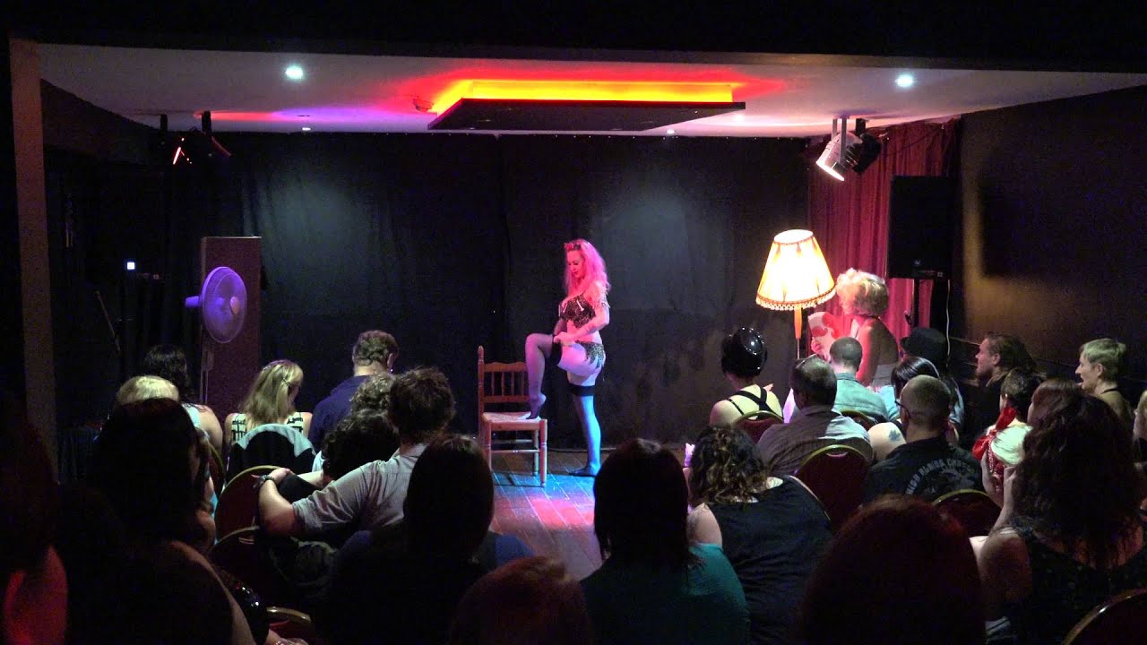 Poppy Raine - 'Teeth' @ Burlesque in the Basement 'Night at the Movies ...