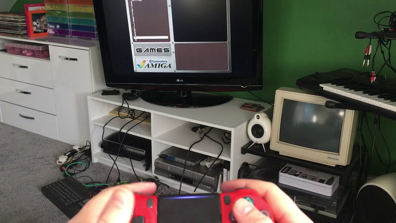 Amiga CD32 with universal Pi controller (joystick mode only) - YouTube