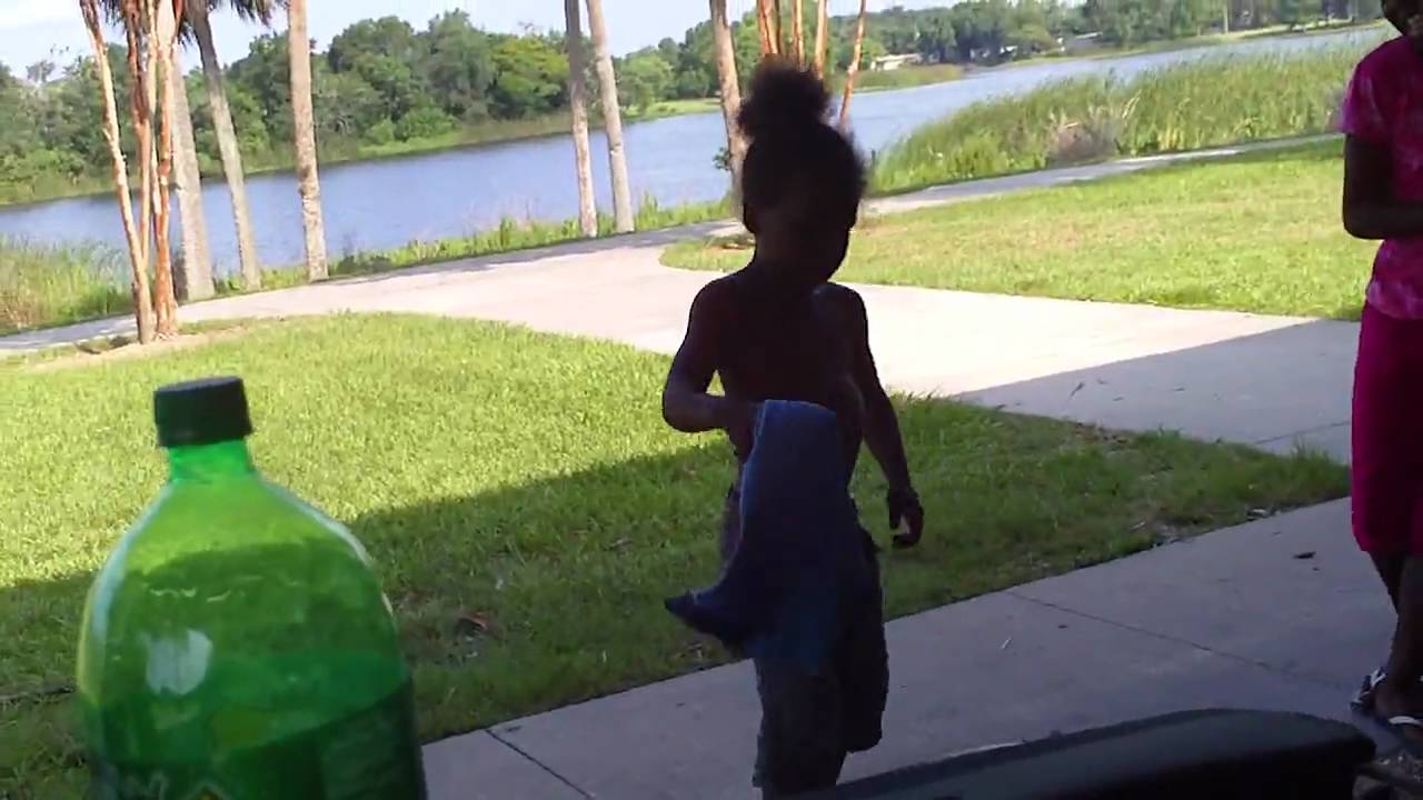 LiL Jit jammin to Canton Jones - YouTube