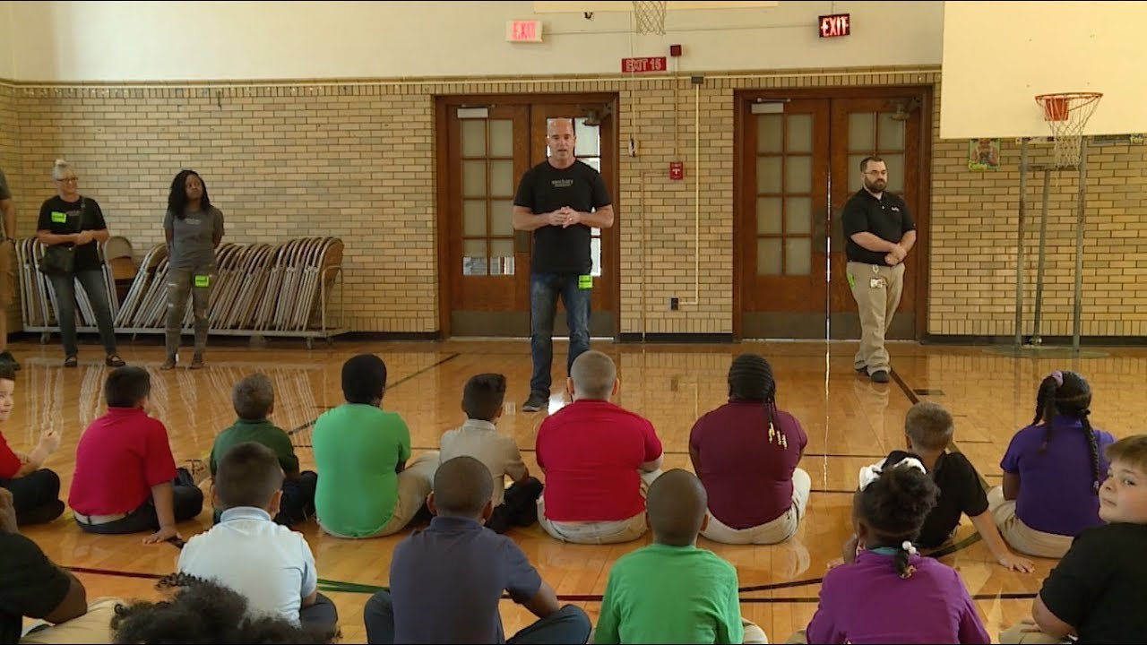 Frayser Elementary School -- Surprise Deliveries - YouTube