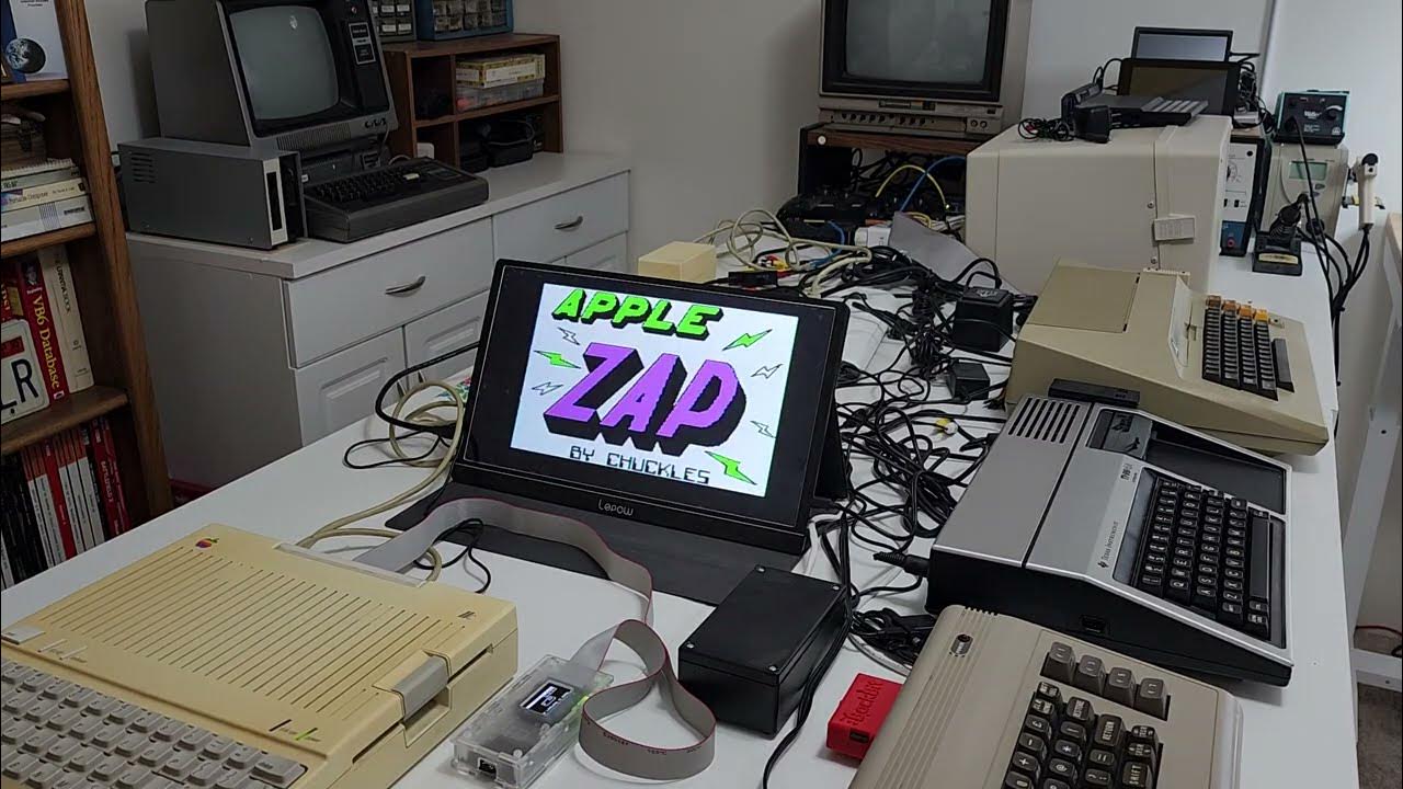 Apple IIc / 256k Memory Expansion / Floppy EMU - YouTube