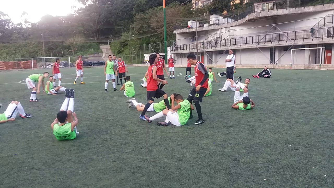 Práctica del día jueves 11 de octubre a las 4:30.Cancha de Pan de ...