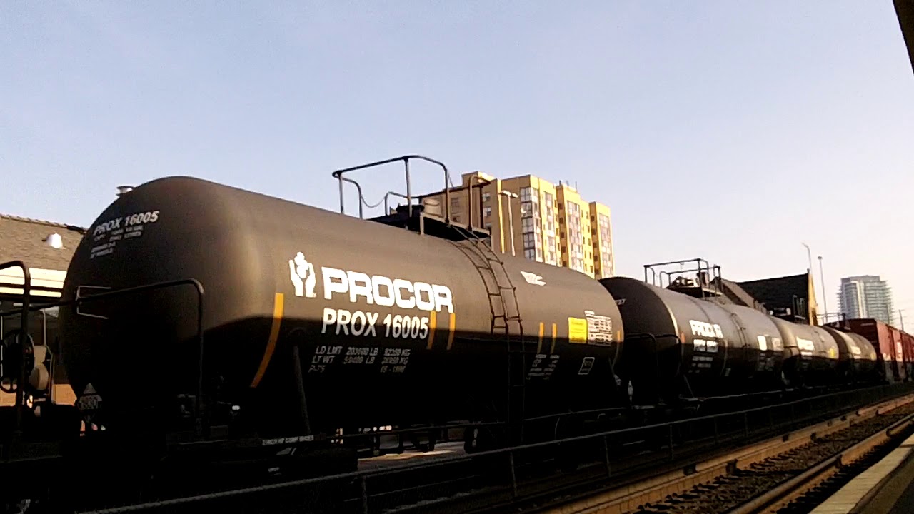 GTW ! CN 385 w/ CN 8899, CN 5403, IC 1026 & GTW 4934 lead this long WB ...