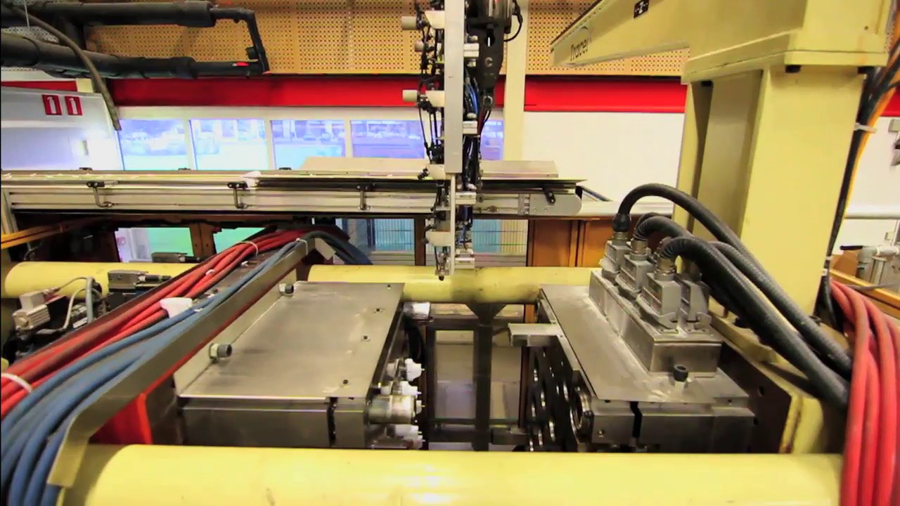 DataLyzer SPC and OEE software at AFA - YouTube