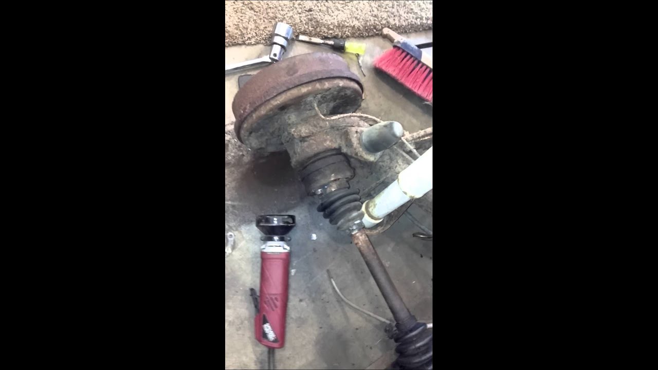 Removing a irs axle from the axle stub - YouTube