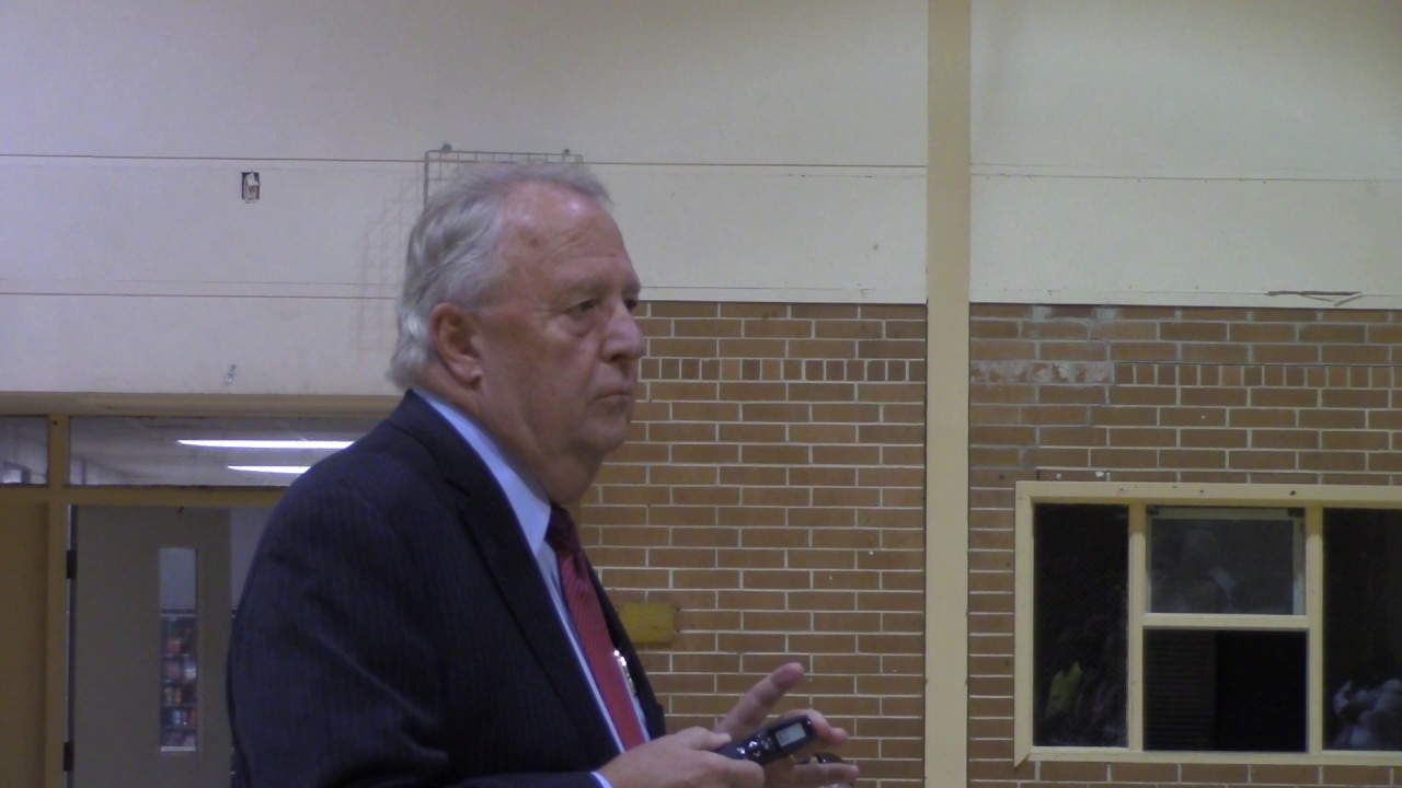 Mayor Joe Smith doesn't want to deal with HUD crime apartments - YouTube