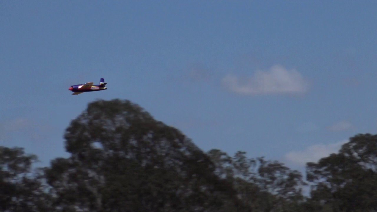 Pilot Dan Flying E-Flite Rare Bear RC Plane on 6S - YouTube