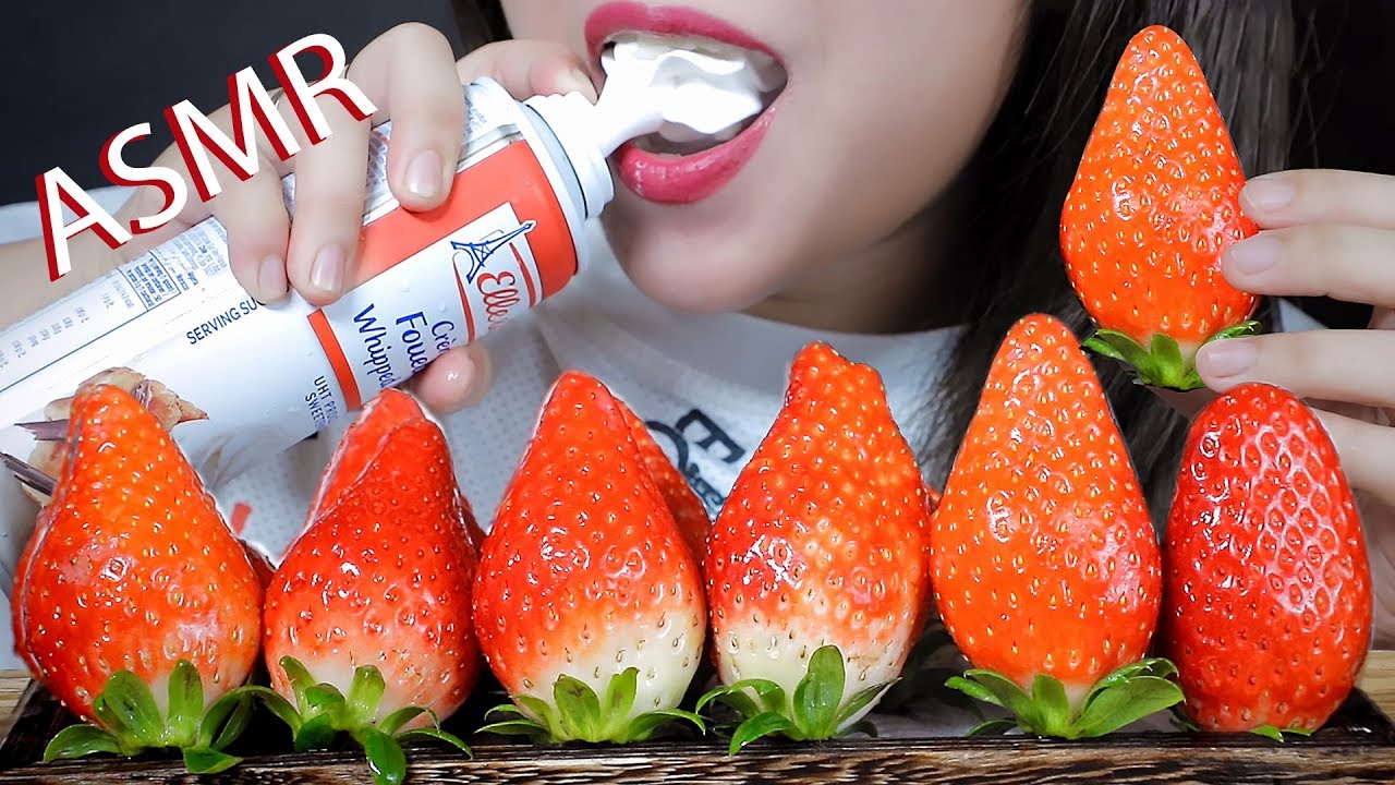 ASMR GIANT KOREAN STRAWBERRIES WITH WHIPPED CREAM EATING SOUNDS | LINH ...