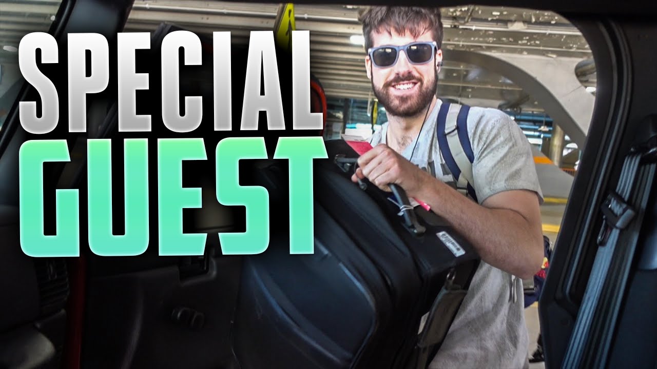 NEW ROOMMATE AT THE OPTIC SCUF HOUSE?! - YouTube