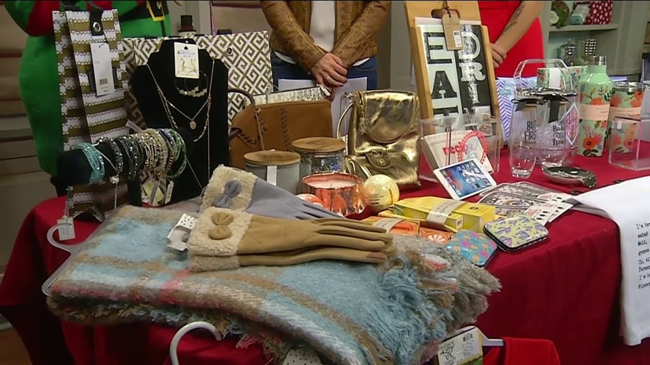 Two and a Half Sisters Show Us Some Last Minute Gift Ideas - YouTube