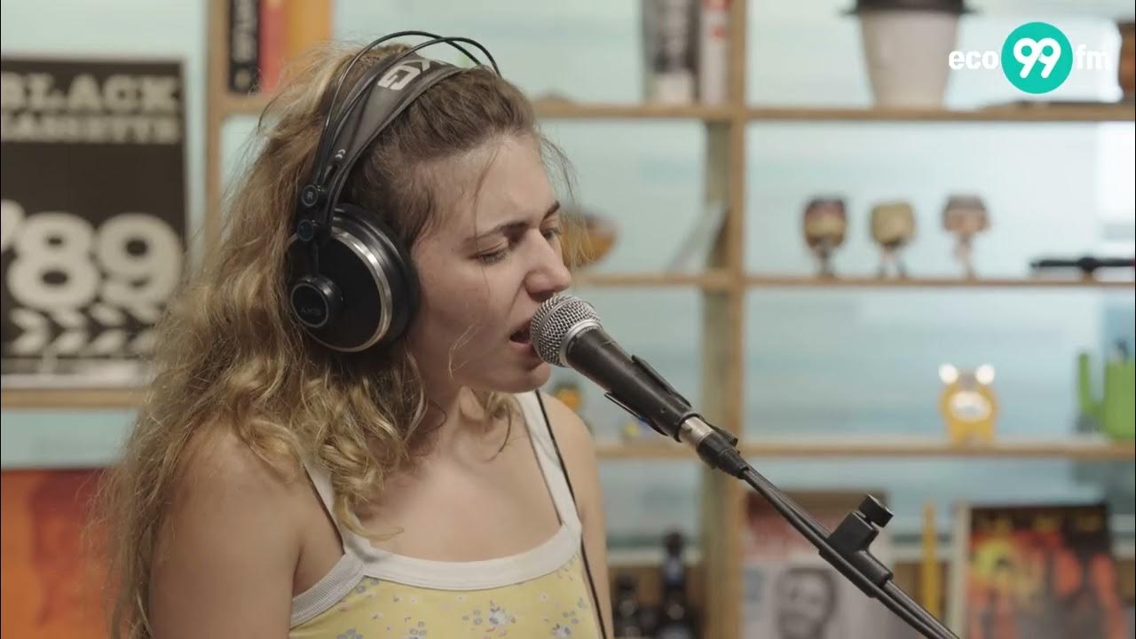 עלמה גוב - אנצל (לייב באולפן) ן השאלון של eco99fm - YouTube