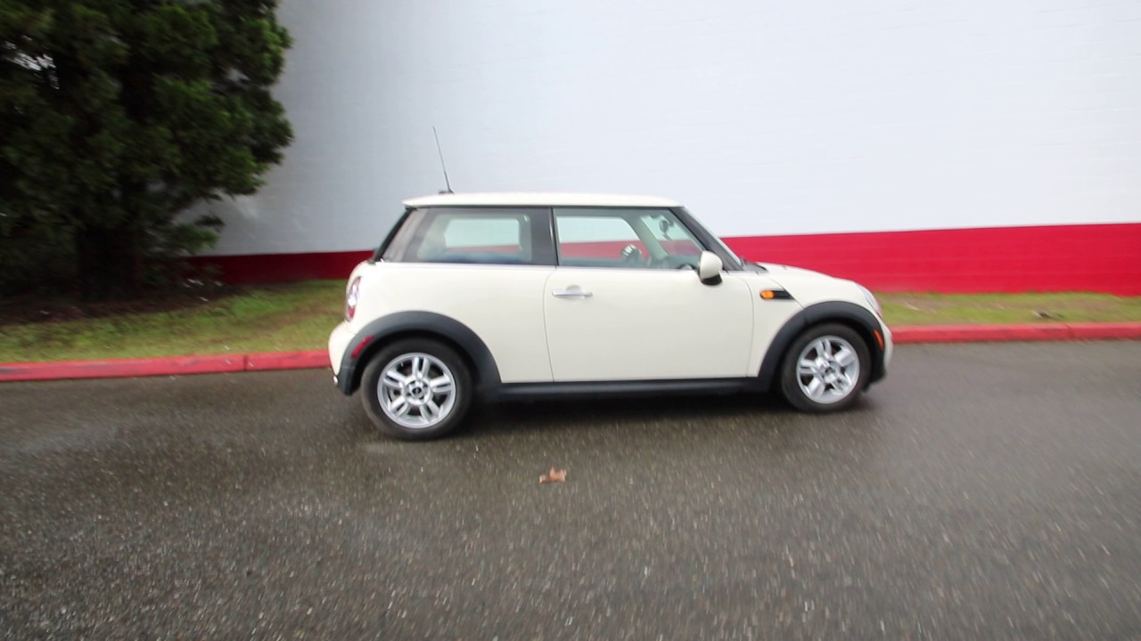 2013 Mini Cooper Base | Pepper White | DT677993 | Redmond | Seattle ...
