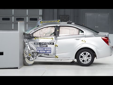 2015 Chevrolet Sonic driver-side small overlap crash test (extended ...