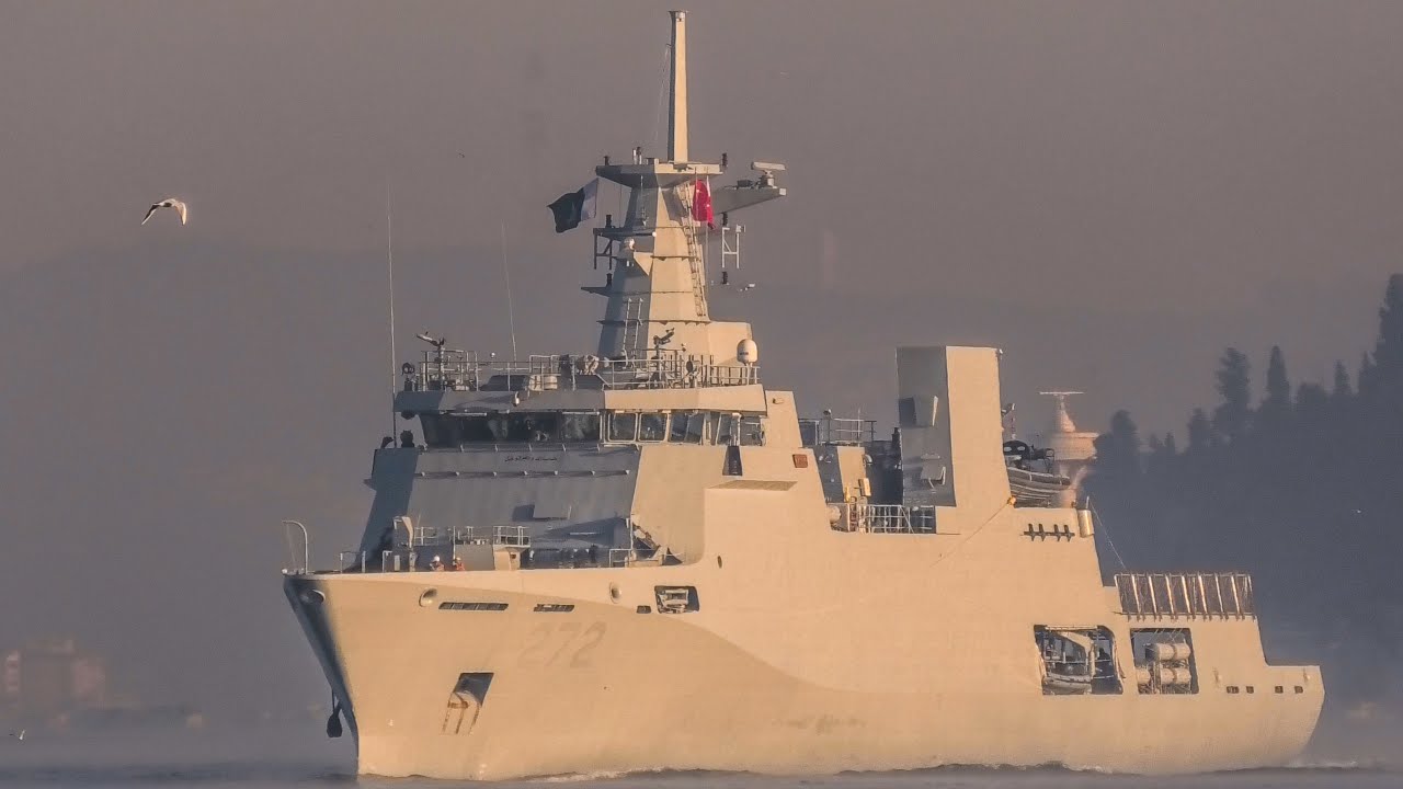 Pakistan Navy's new corvette TABUK 272 transits Istanbul after delivery ...