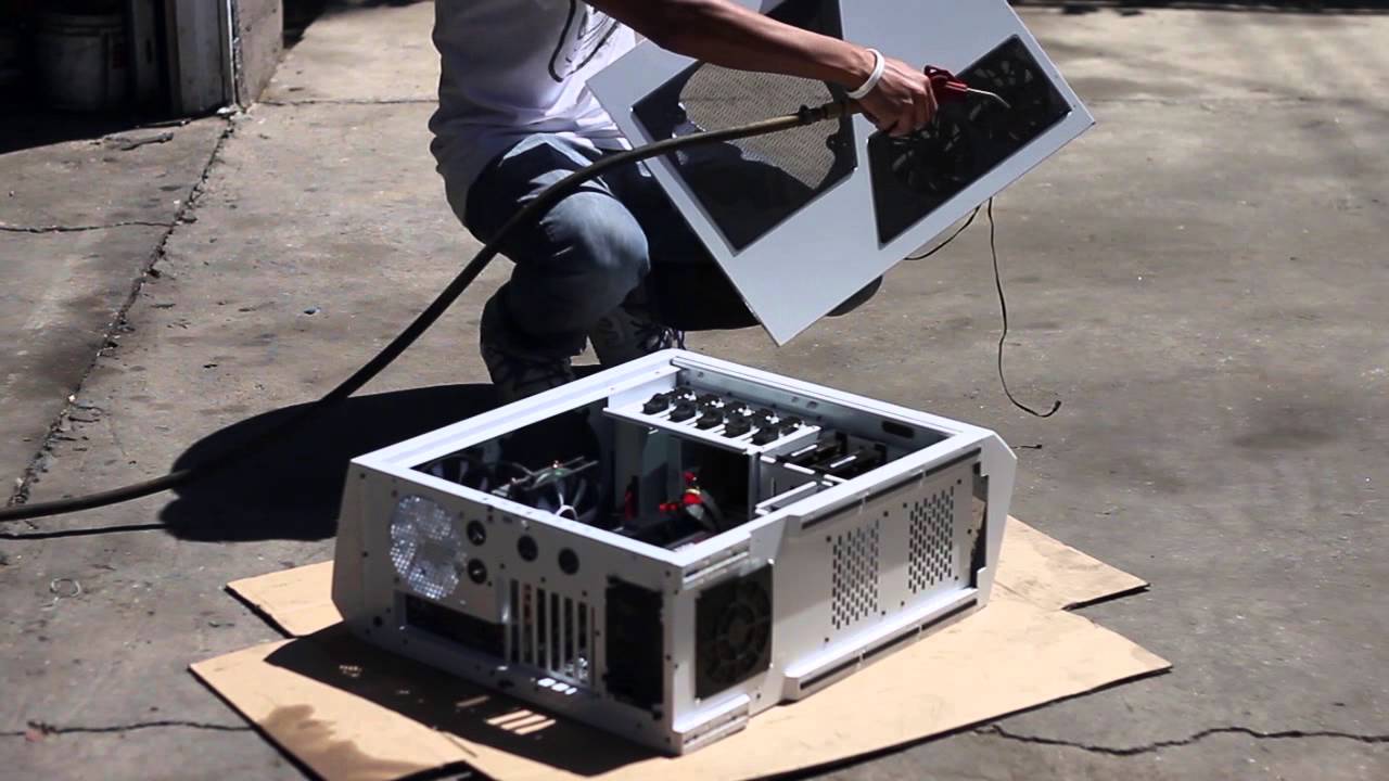 Compressed air-spraying a computer - YouTube
