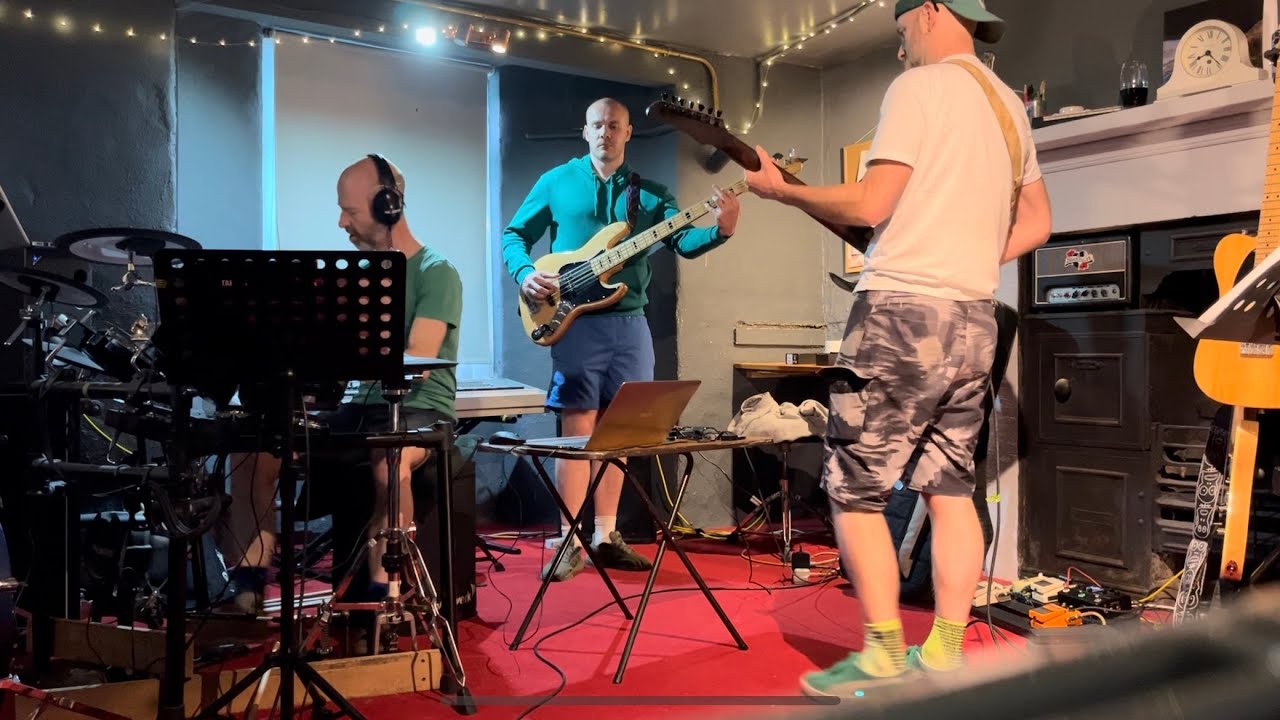 Dave Brons rehearsal for new album the fellowship - YouTube