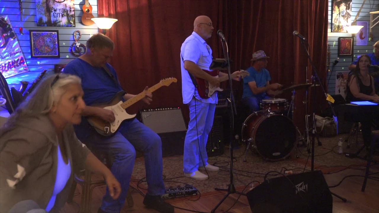 Jamming at Rudys Pub 4-11-18 - YouTube