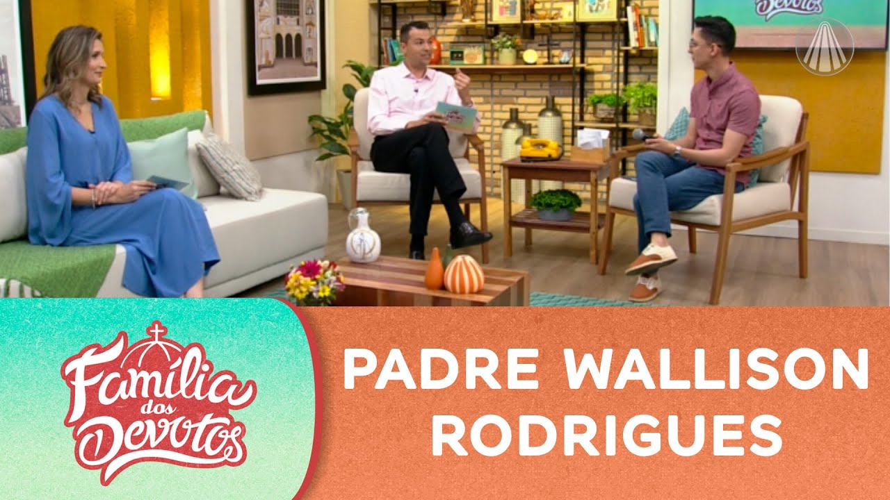 Compositor do Hino da Novena e Festa da Padroeira 2023, Pe. Wallison Rodrigues canta conosco ...