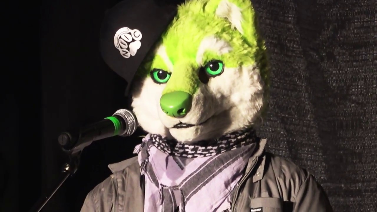 MePlx18 - NIIC the Singing Dog Live! (feat. NIIC the Singing Dog ...