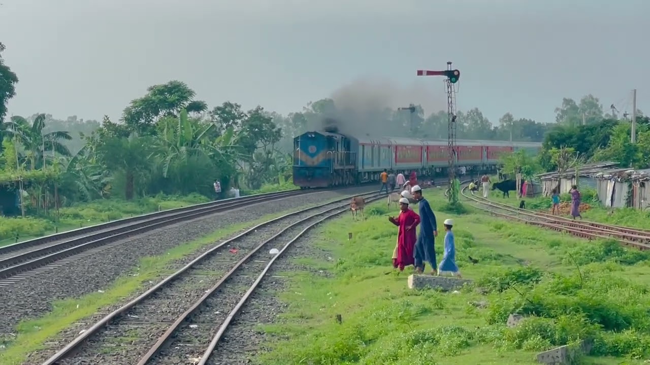 Dhaka Cantonment Bound International Train 3132/Down Mitali Express ...
