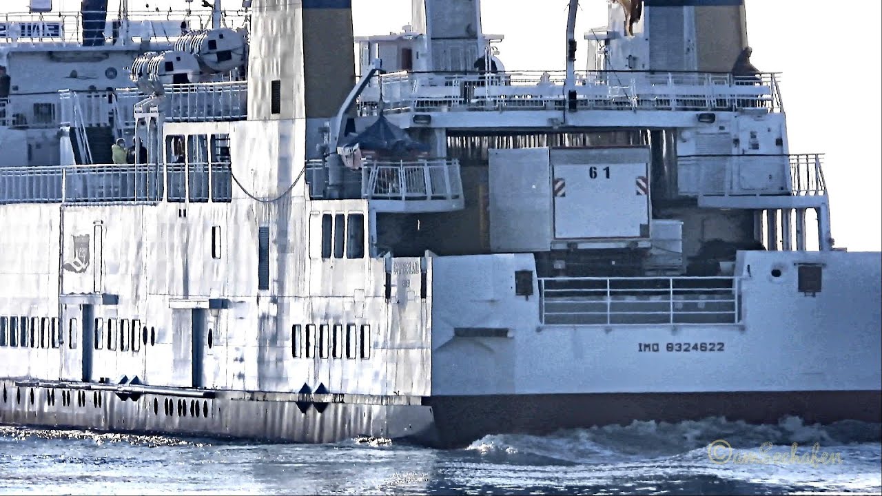 Auf zur Insel Borkum! Auto Fähre OSTFRIESLAND DCQN IMO 8324622 AG Ems ...