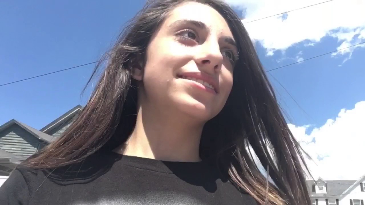 I GOT A FISH AT SUNFEST.. KINDA - YouTube