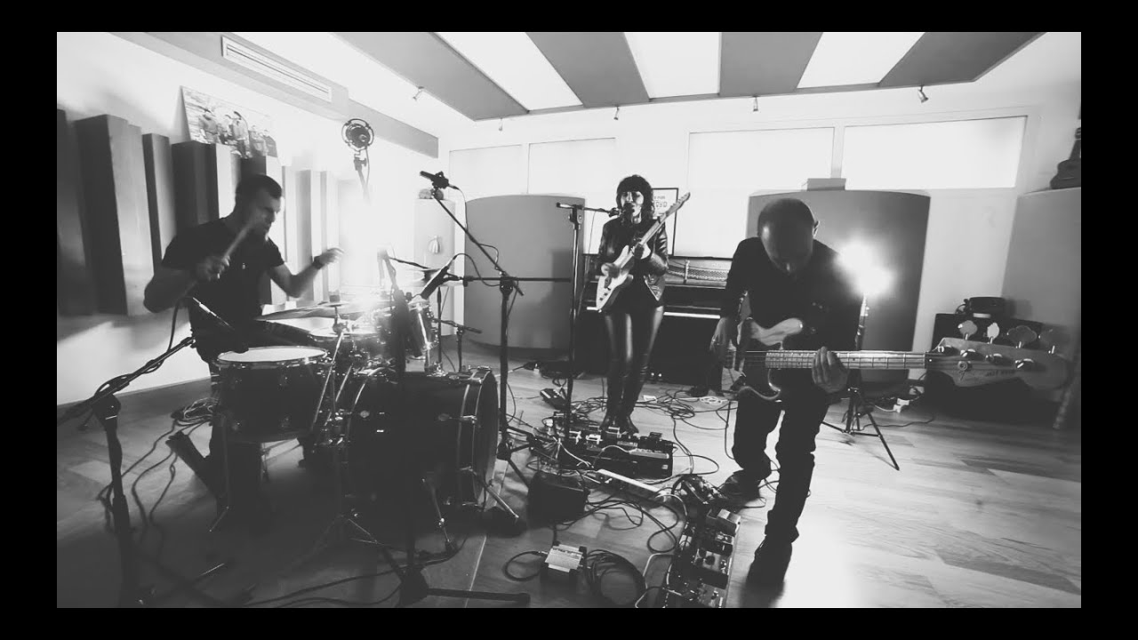 Sara Velardo - Ubriachi di Dio - YouTube