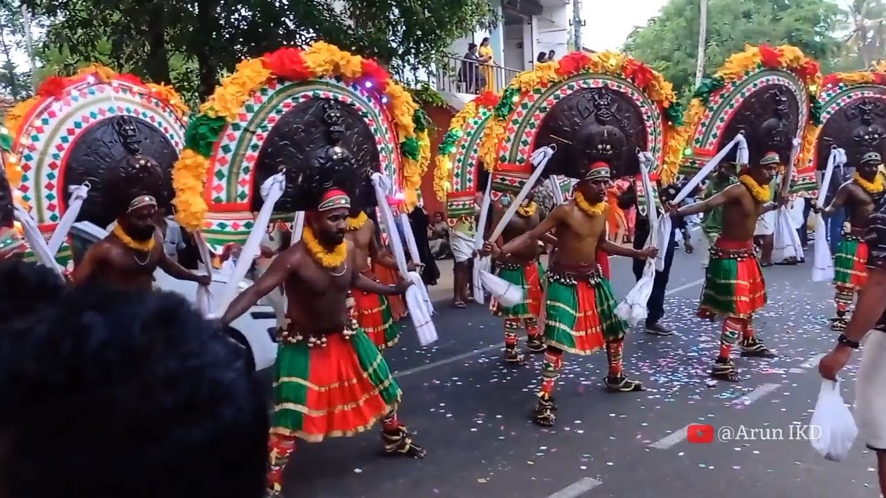 Thirayattam | തിറയാട്ടം | Theyyam | Kerala Temple Festivals | Varavoor ...