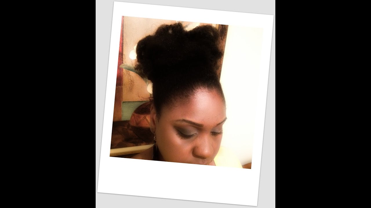 Messy Natural Hair Bun Tutorial - YouTube