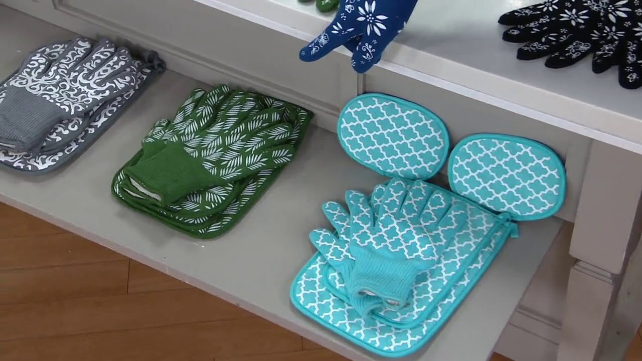 Temp-tations 6-Piece Glove, Mitt and Trivet Set on QVC - YouTube
