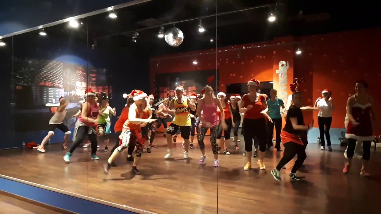 Zumba®, Samba, Axe //Braga Boys "Bomba"/Agnes Samba - YouTube
