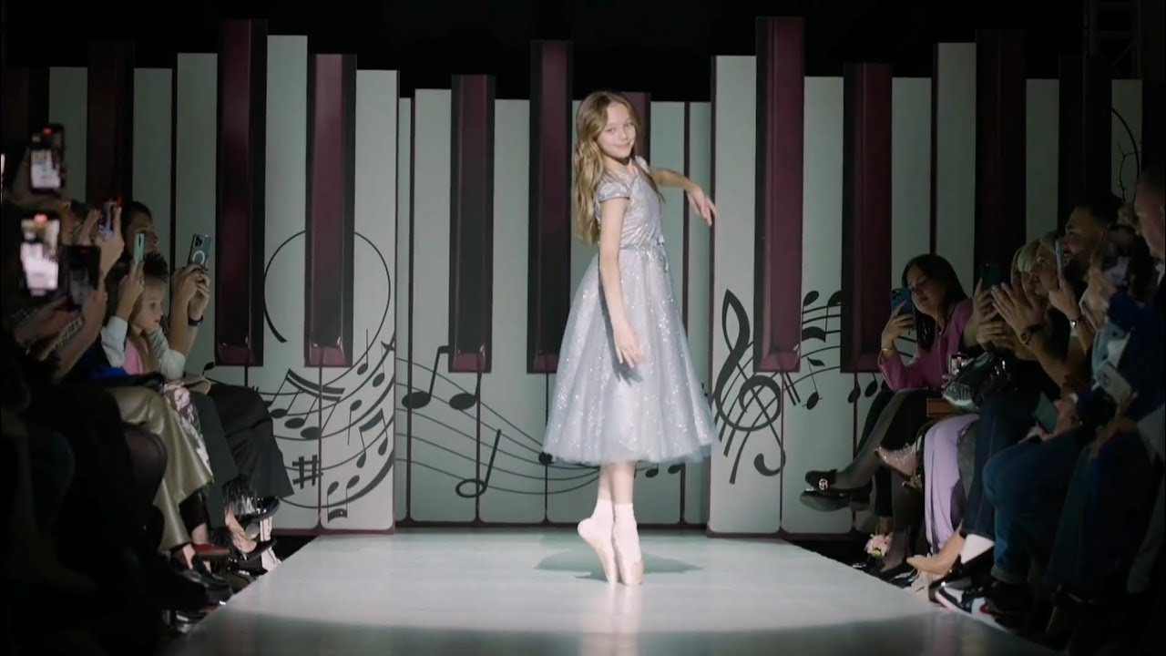 ballet on runway show @kenguru_spb - YouTube