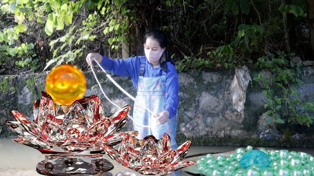 I came here to find this nest of pearl clam shells. Discovered a ...