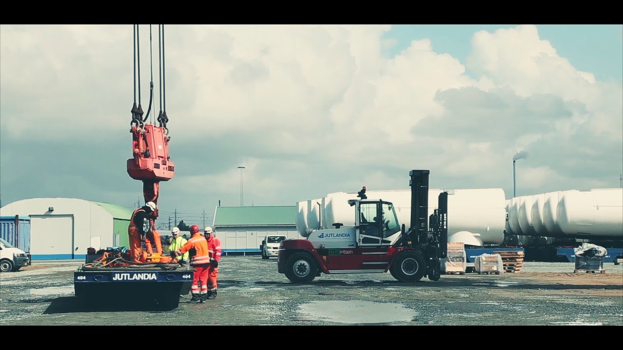 What does logistics mean to DHL Industrial Projects? - YouTube