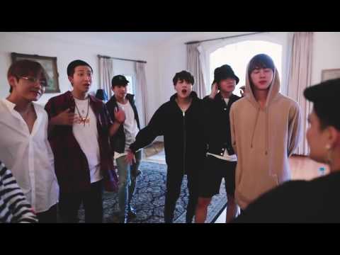 BTS and Halsey exchange of presents ☺