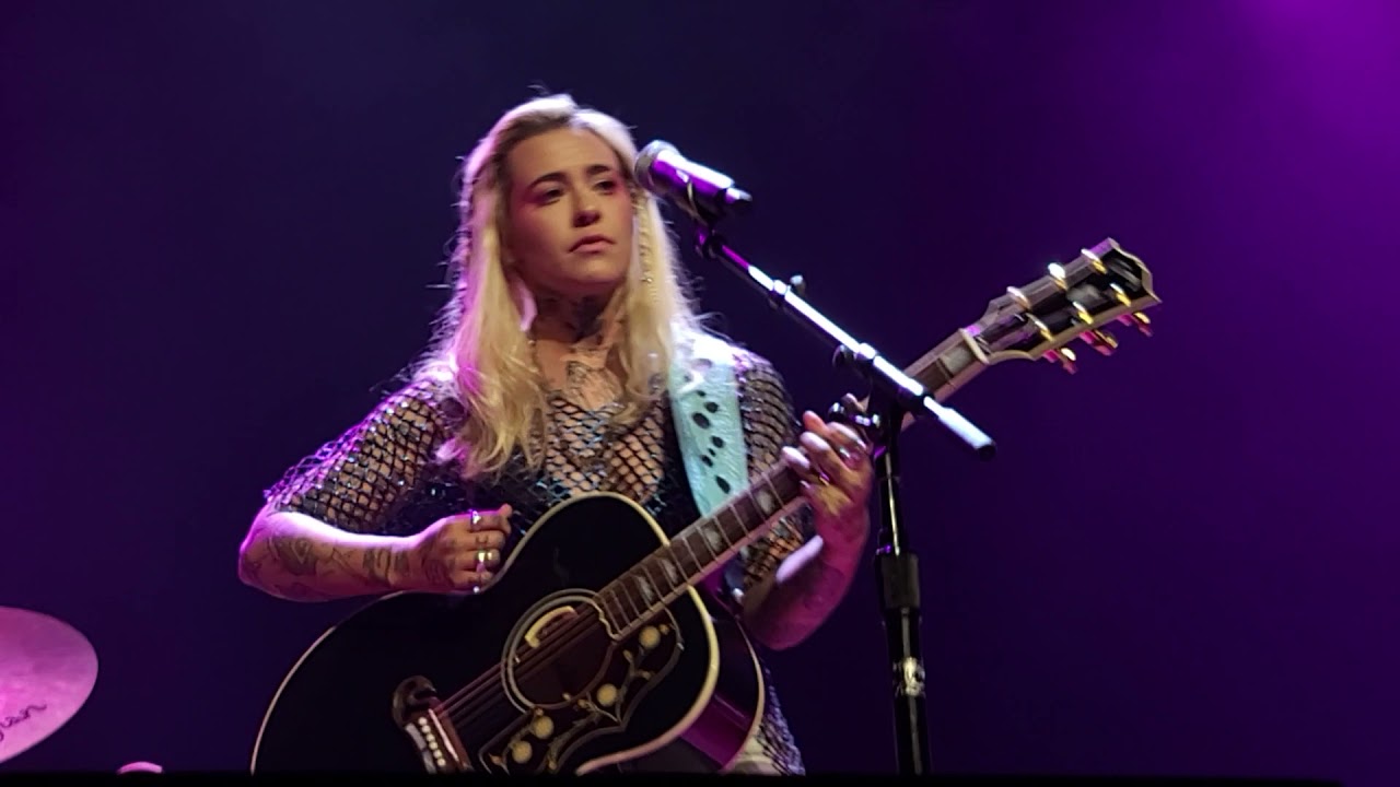 Morgan Wade - Wilder Days (9/29/2021) Ryman Auditorium - Nashville, TN ...