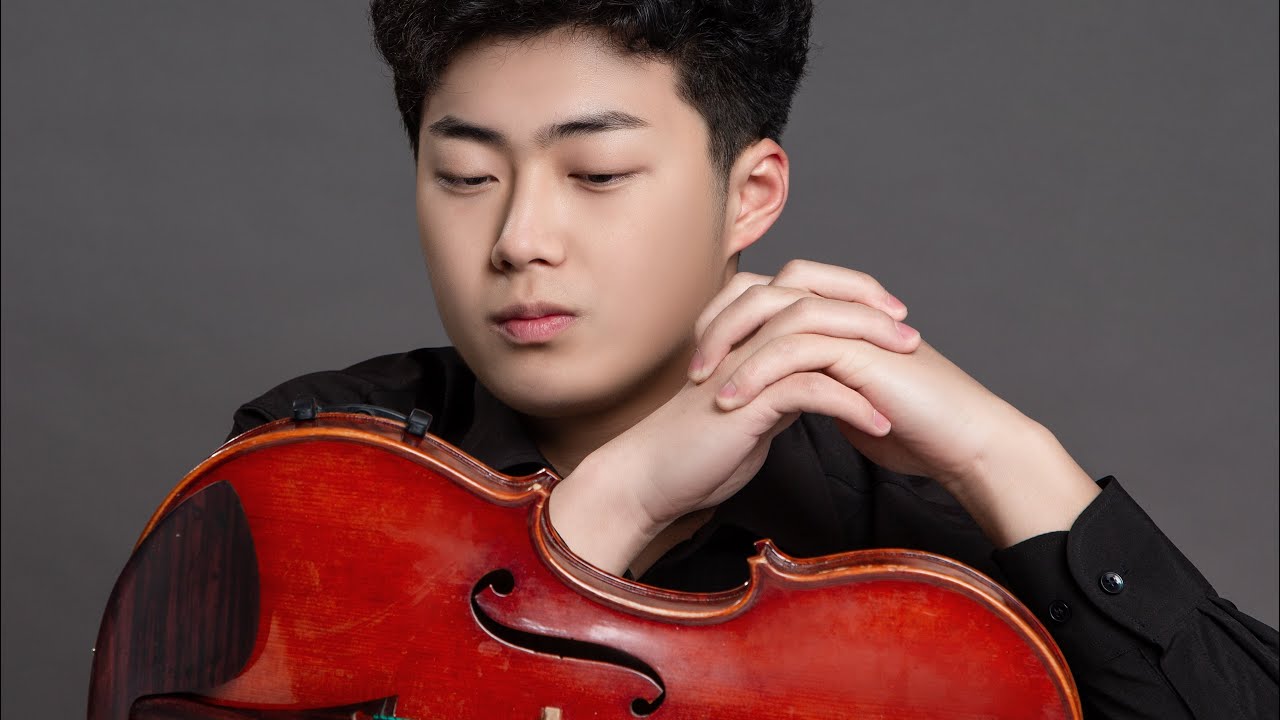 Paganini Caprices No.5 Junwei Zhang - YouTube