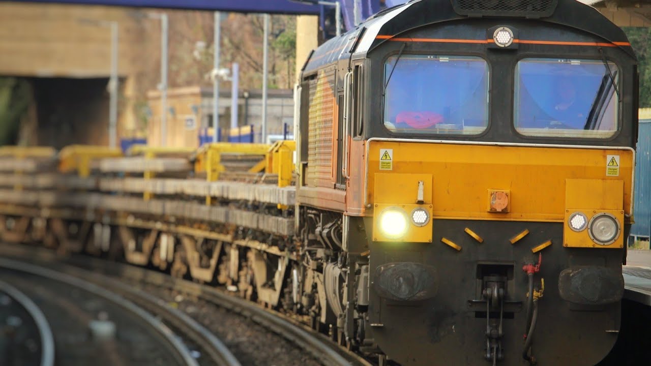 Colas class 66 no.848 gliding through Gravesend hauling JNA's, an IEA-A ...
