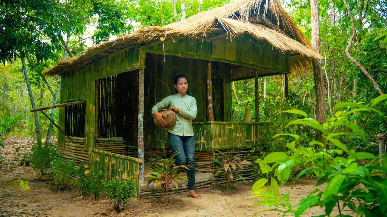 Amazing Girl Builds The Most Beautiful Bamboo House in the Wild To Live ...