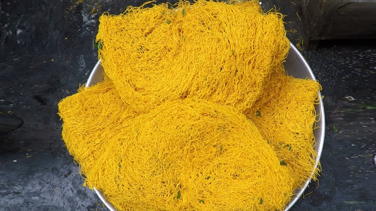 Besan Flour Snacks Recipe - Sanna Karappoosa | Famous Snacks In India ...