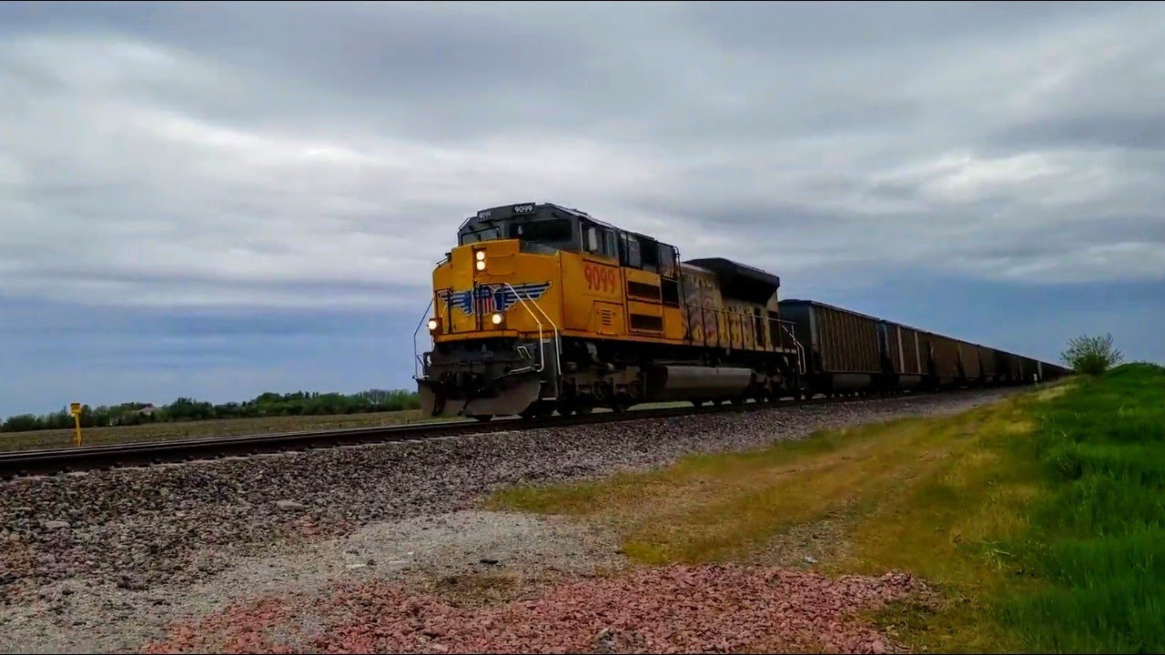 Single SD70AH On Notch 8 Hauls Coal Train w/ DPU In Ogden Iowa - YouTube