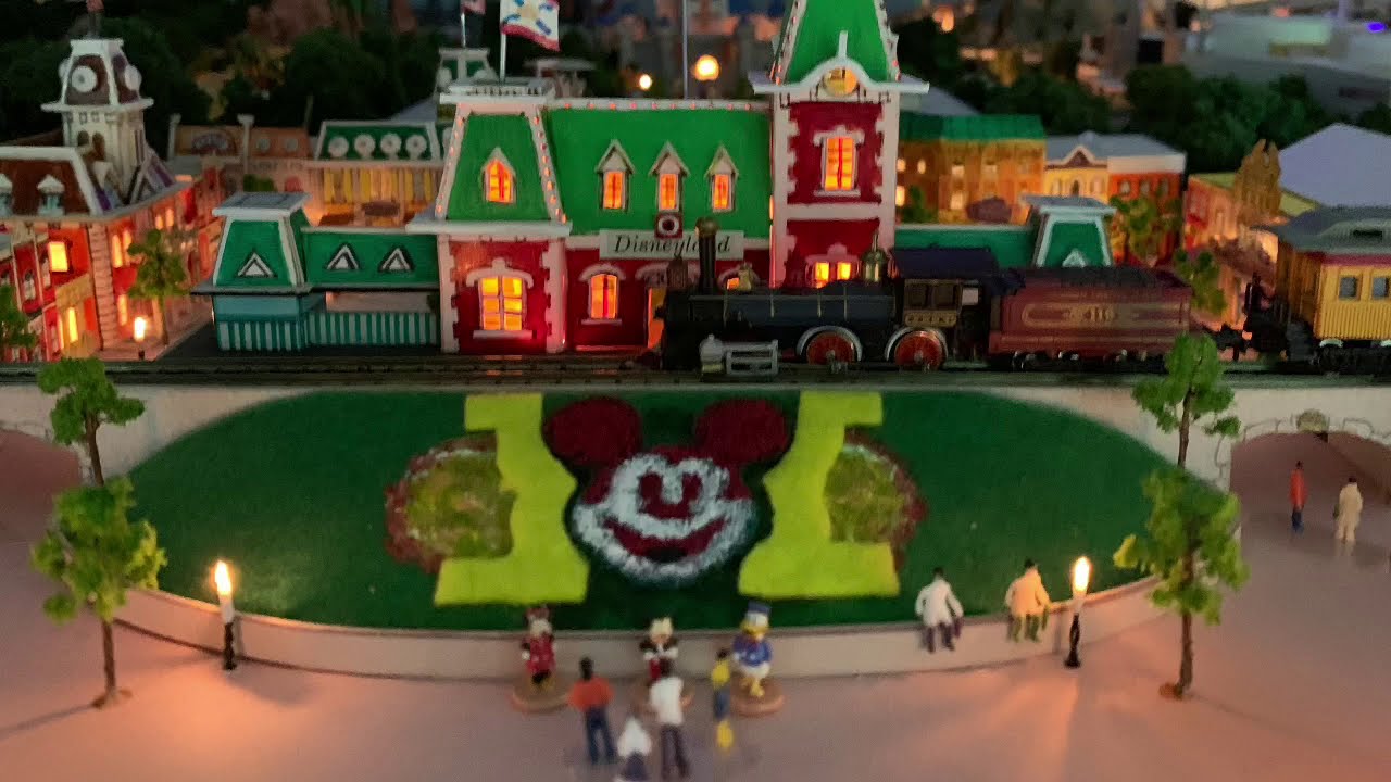 Disneyland Paper Miniature Updated. - YouTube