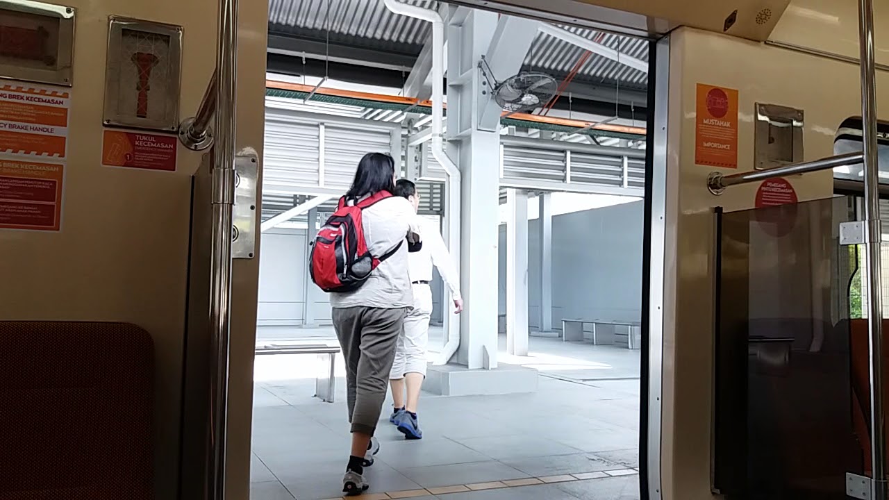 KTM Skypark Line - KTM Class 83 EMU Ride From Terminal Skypark To KL ...