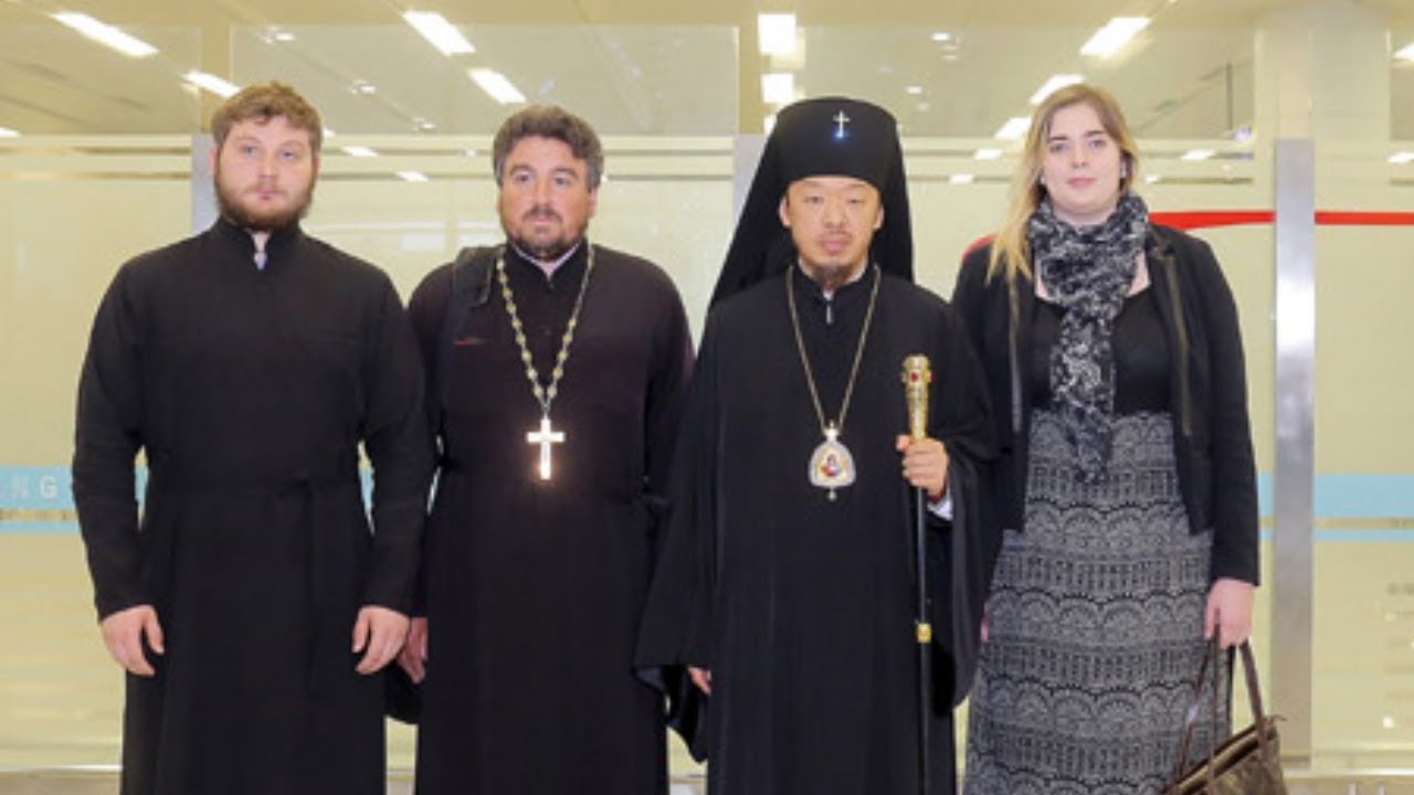 Russian Orthodox Church Delegation Arrives in Pyongyang - YouTube