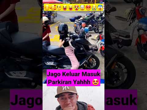 Jago Keluar Masuk Parkiran Motor #shorts #viral #trending #fyp