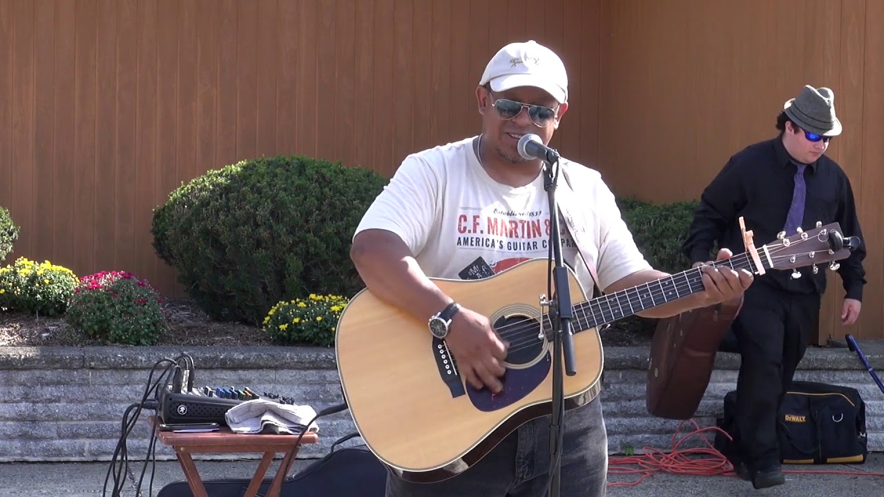 Pocono Roy Ramos performs Home by American idol Phil Phillips - YouTube